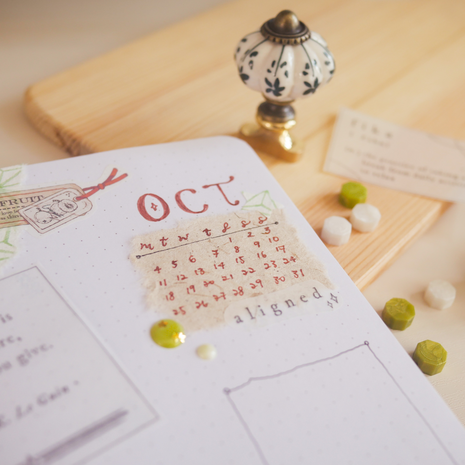 Vintage Collage Bujo Setup for October (Free Printable!) ⋆ HAY studio