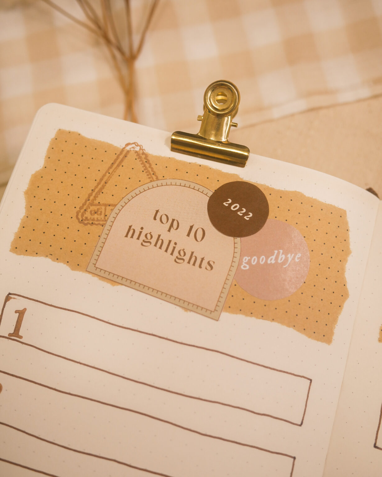 Year-End Journaling Ideas to Wrap Up Your Year (Free Printable Prompts ...